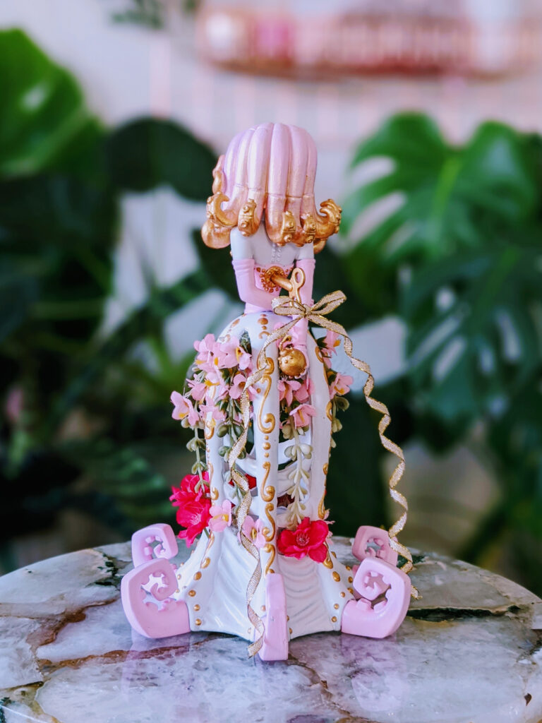 Flora Bella Custom Toy - MJ Hsu Art